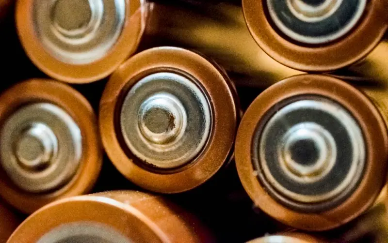 Difference Between Ideal And Practical Voltage And Current Source